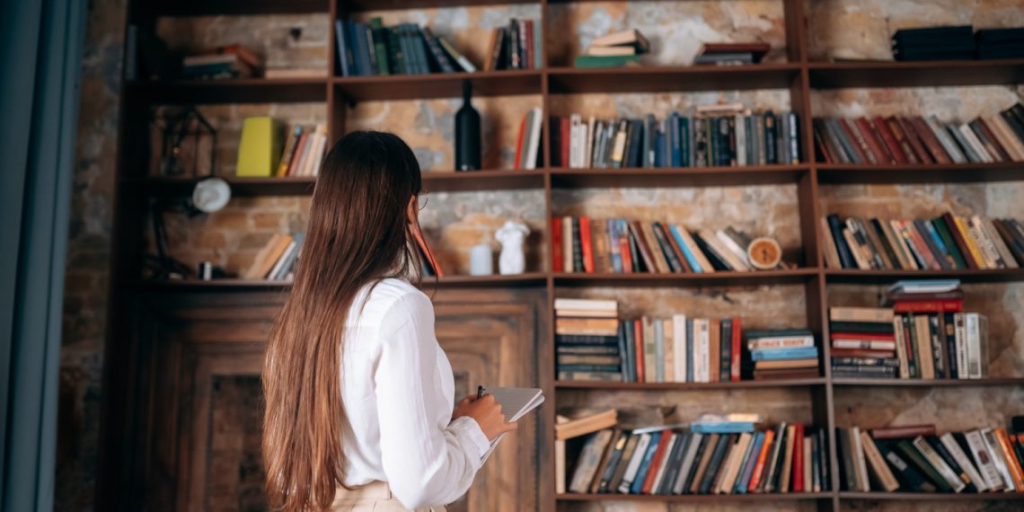 Ranking: os 10 livros de ficção mais vendidos no Brasil em janeiro de 2025