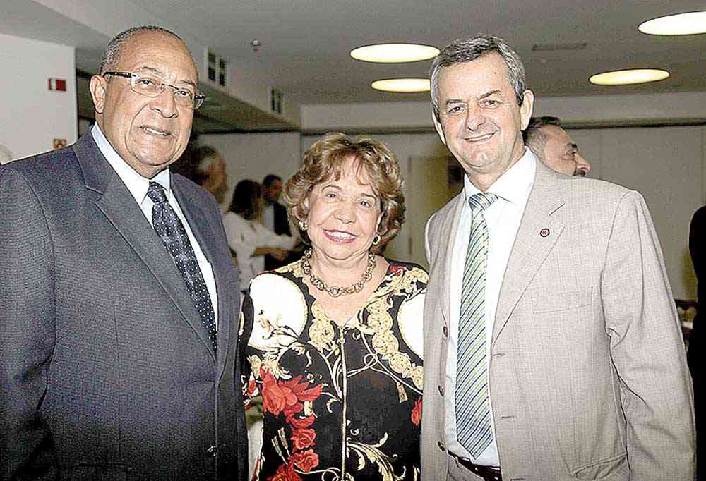 Vitor de Mendonça no almoço-palestra da ADCE - Diário do Comércio