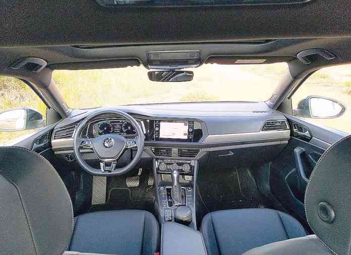 Volkswagen Jetta R-Line é econômico e muito bem equipado - Diário do ...