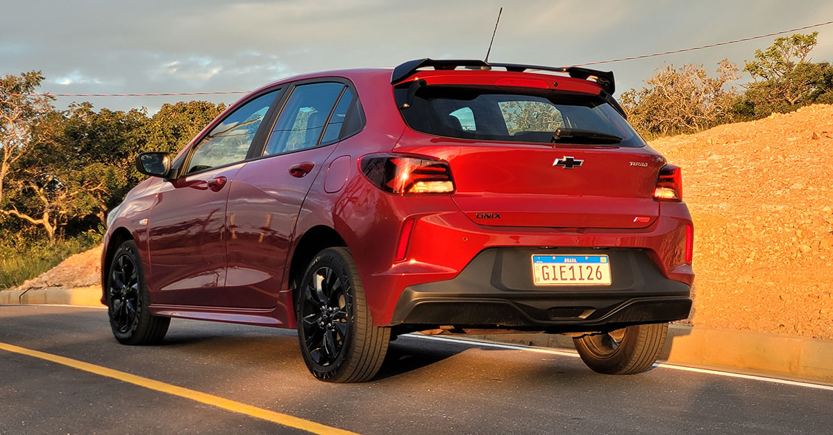 Onix RS é a versão “esportivada” do hatch
