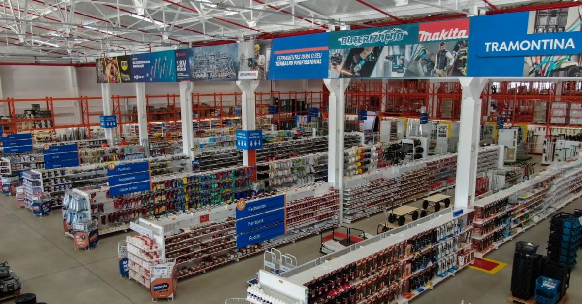 Rede que vende ferramentas no "atacarejo" chega ao Barreiro