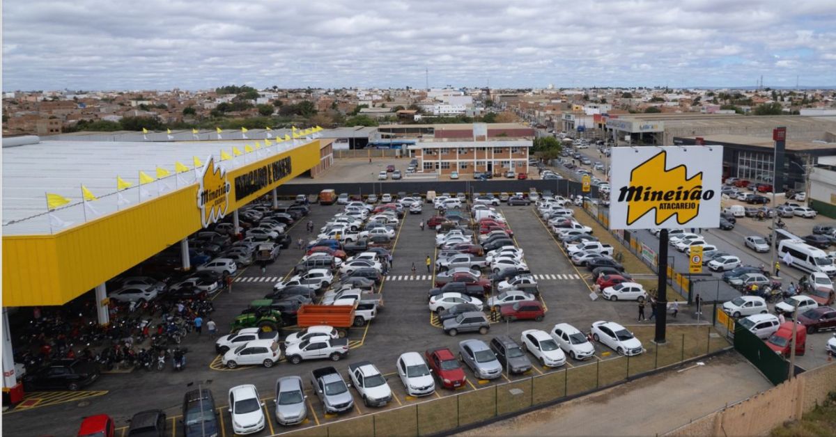 DMA inaugura loja da rede Mineirão Atacarejo em Sarzedo