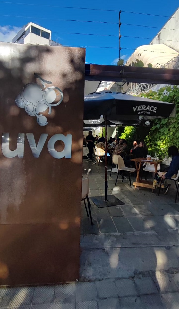 Bar Casa da Uva quer democratizar acesso ao mundo dos vinhos